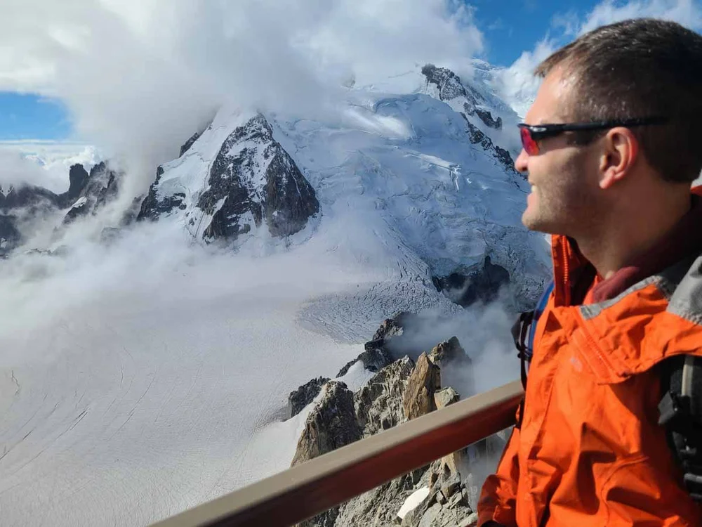 How to Visit the Aiguille du Midi in Chamonix, France — Dirty Shoes ...