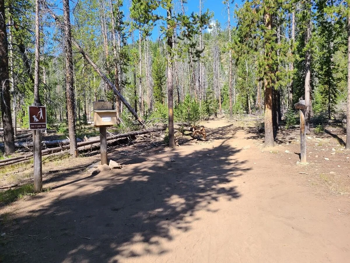 How to Hike to the Bench Lakes in Idaho's Sawtooth Mountains — Dirty ...