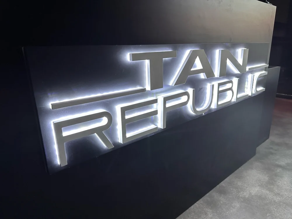 TAN REPUBLIC FRANCHISING
