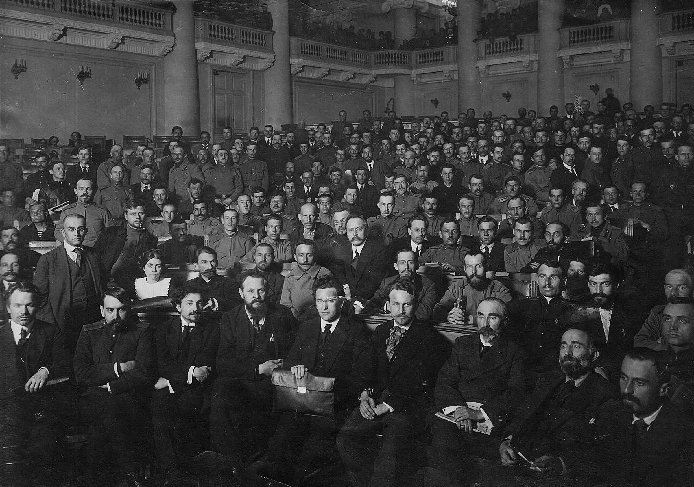 Russian Revolution 1917 (Podcast) | Travels Through Time