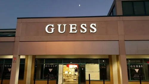 How to Use Marketing Signs to Grow Your Large Business