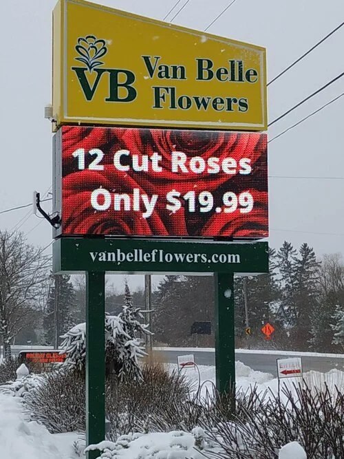 8 Awesome Pylon Signage Ideas to Enhance Your Marketing Plan
