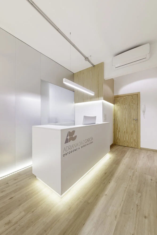13 Top Reception Signs - Ideas You Can Reference For Your Own Office