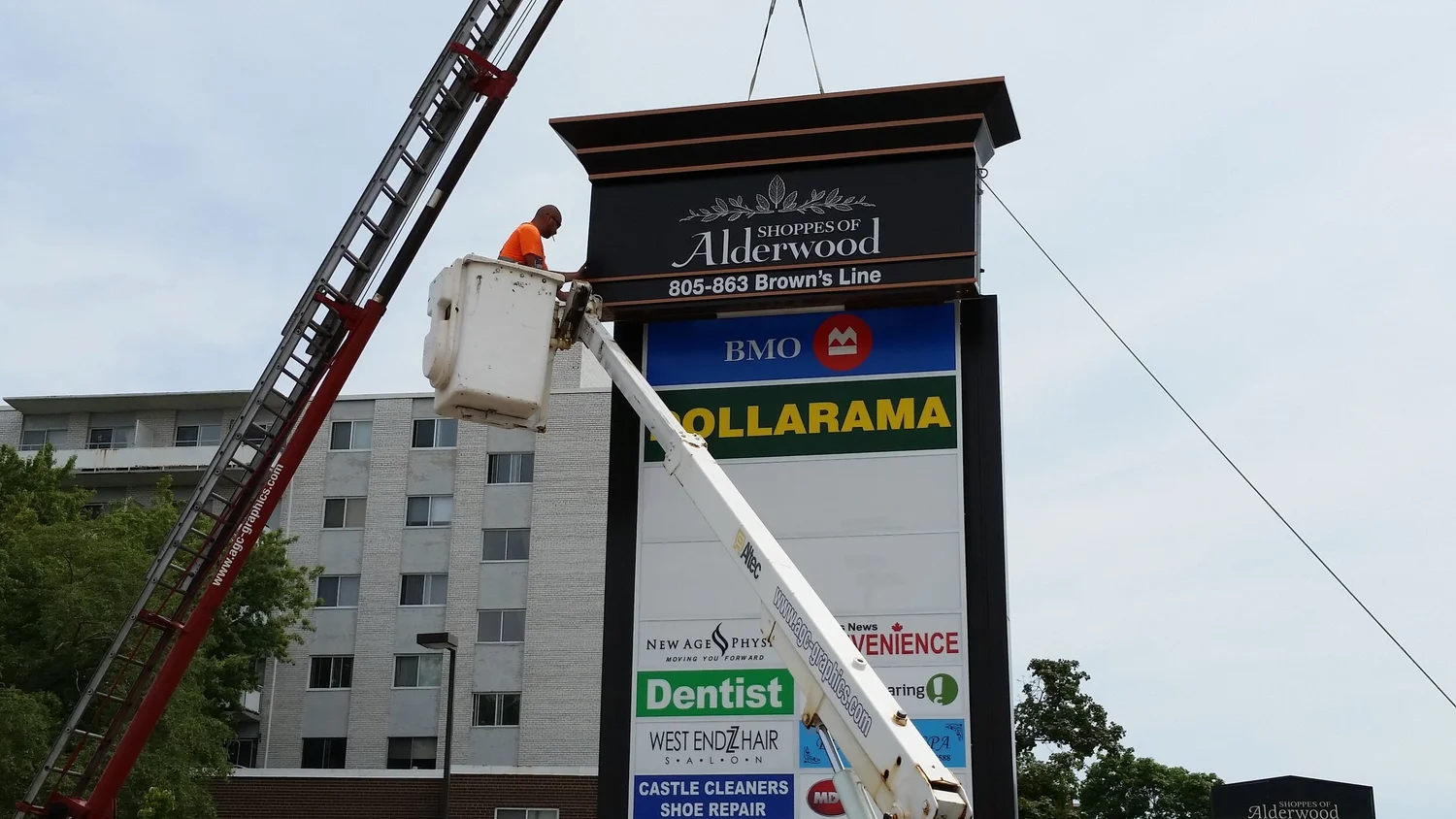How Much Do Retail Storefront Signs Cost?