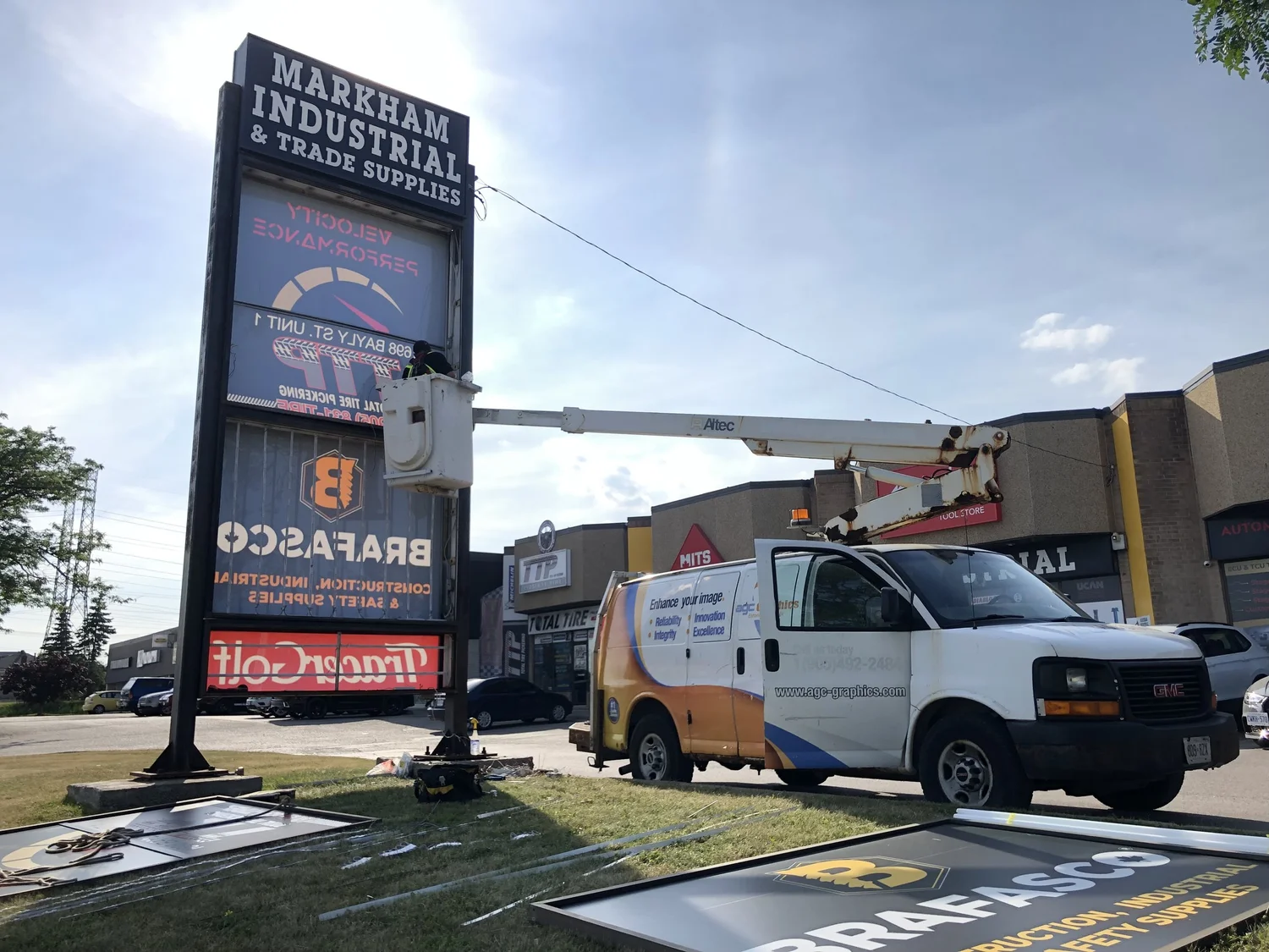 How Much Do Retail Storefront Signs Cost?