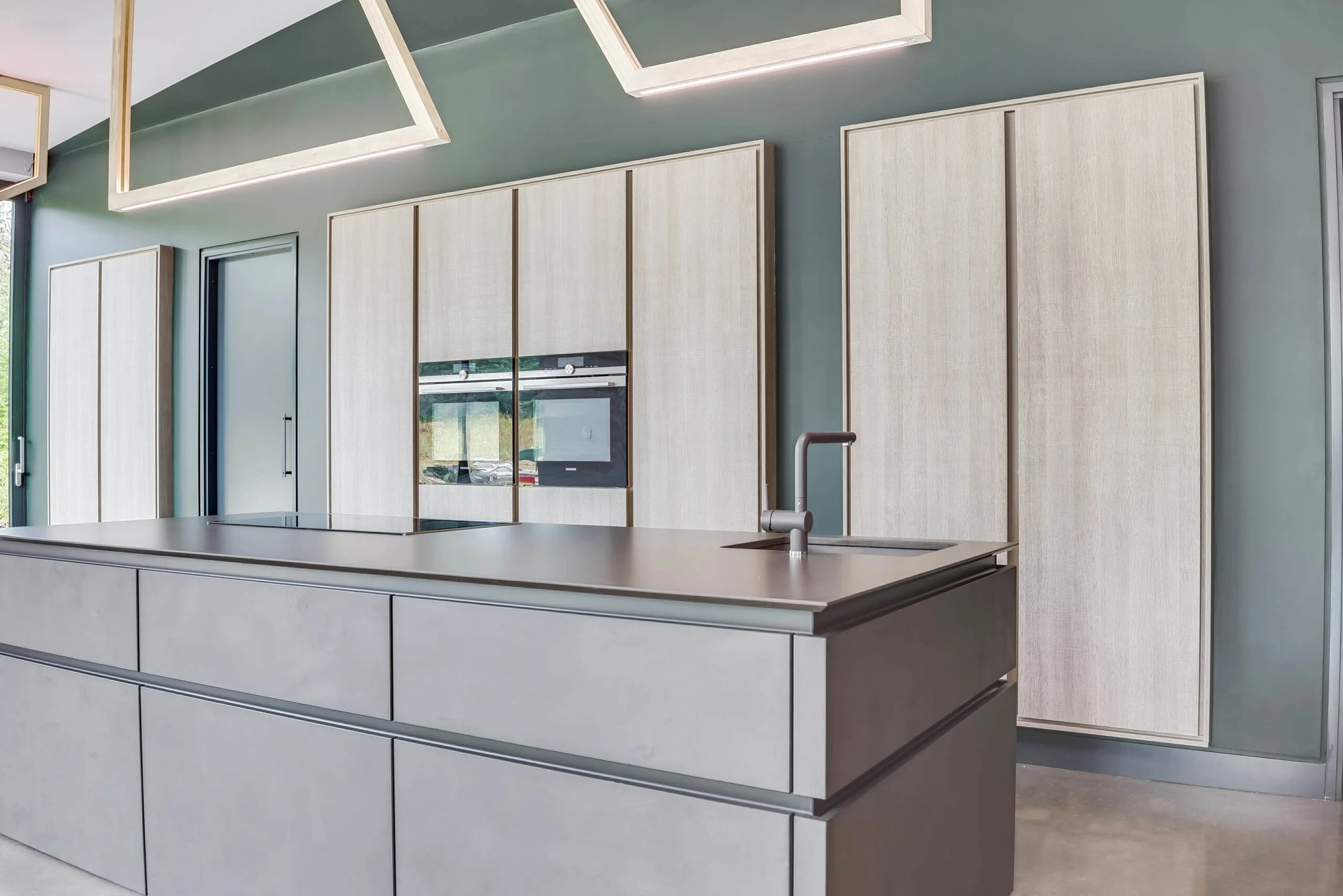 Light Wood Handleless Kitchen in Hertfordshire | Silke by Urban Interior