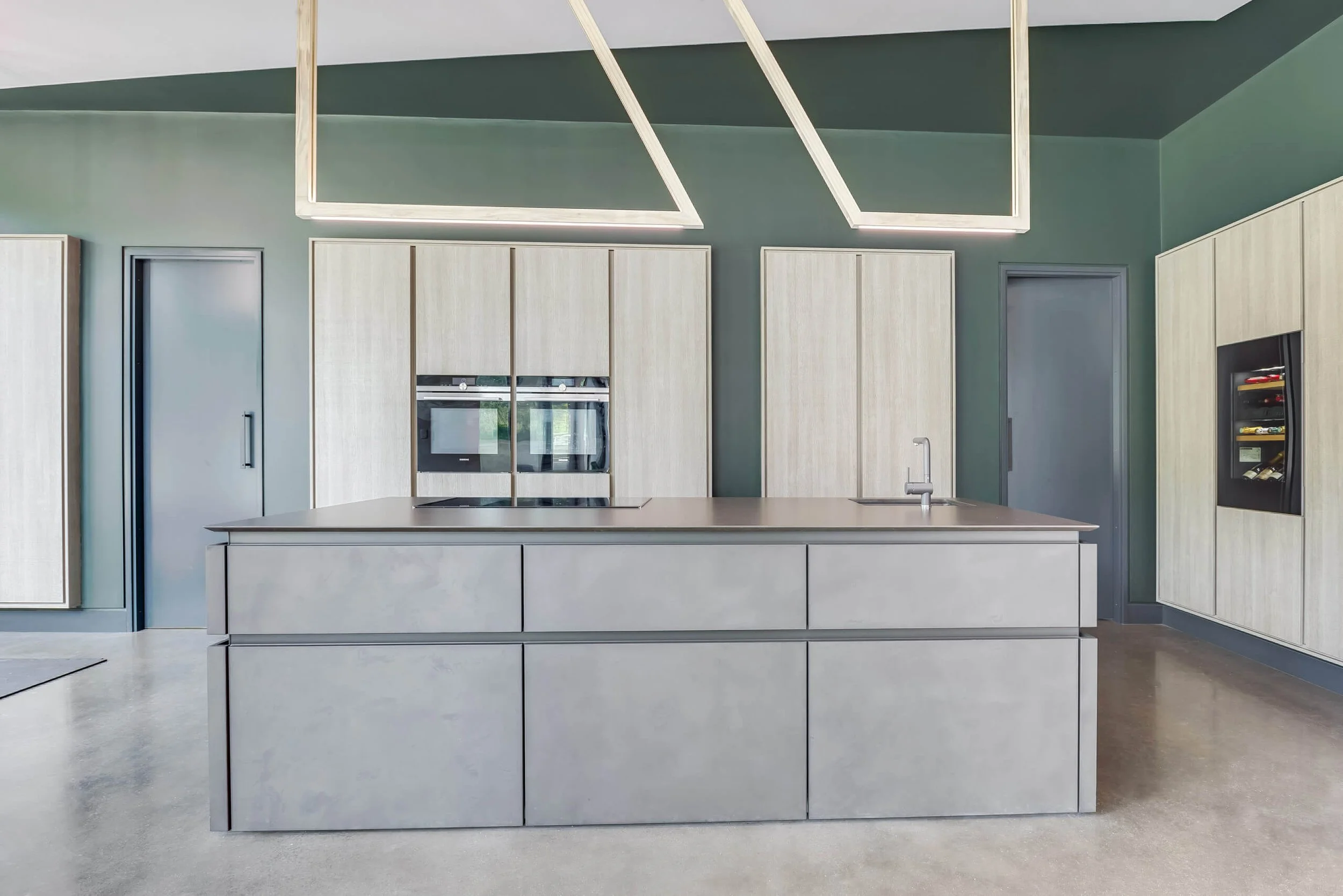 Light Wood Handleless Kitchen in Hertfordshire | Silke by Urban Interior