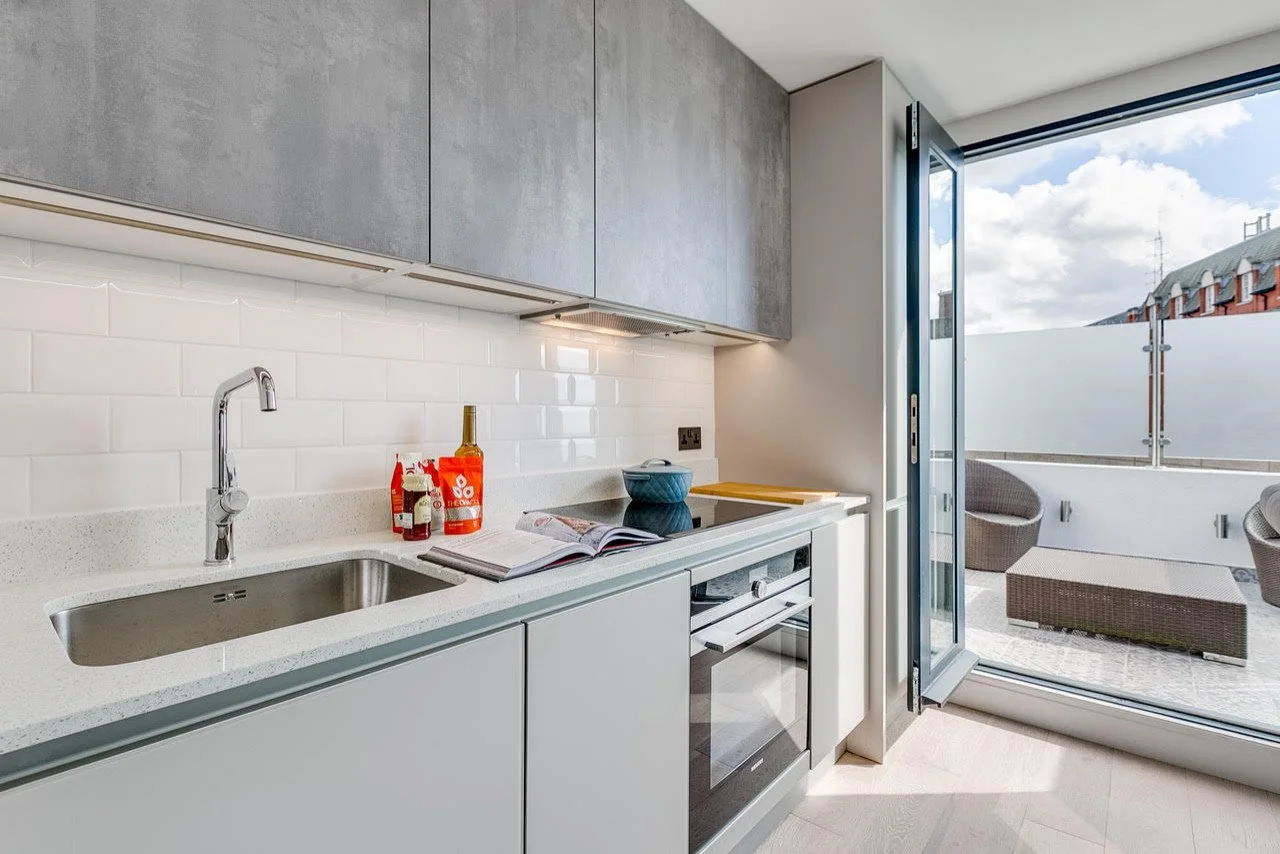 Concrete & White Kitchen in London | Silke by Urban Interior