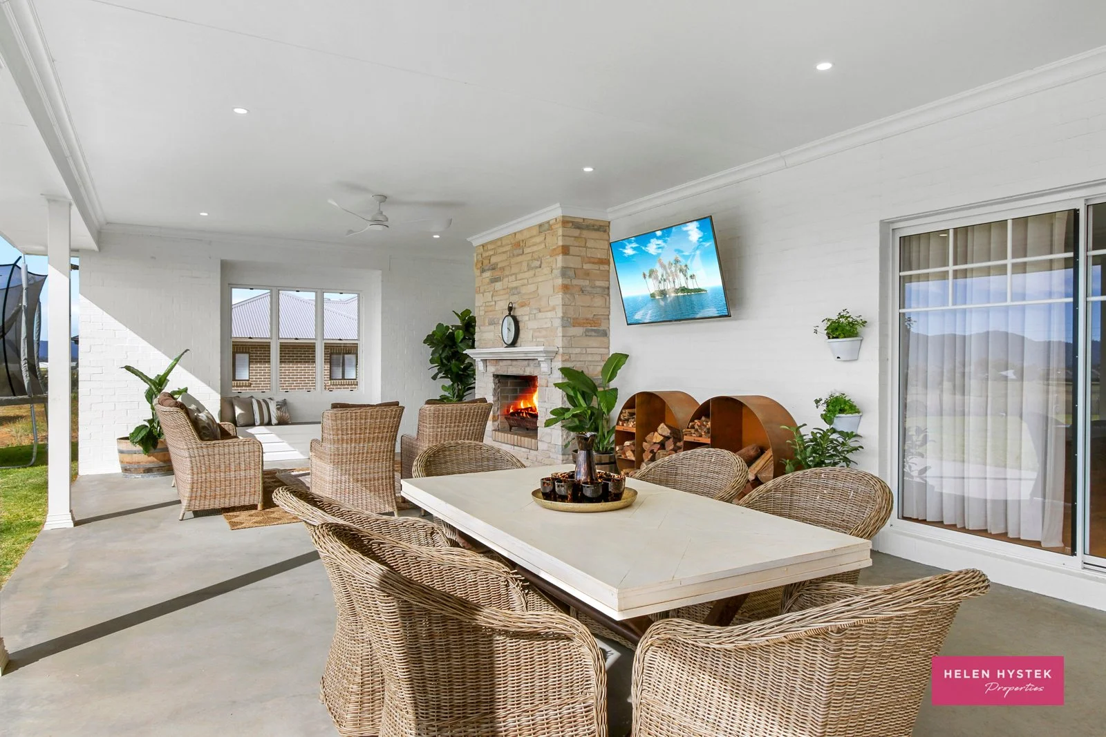 34 Rodeo Drive, Tamworth NSW 2340 — Helen Hystek Properties Pty Ltd