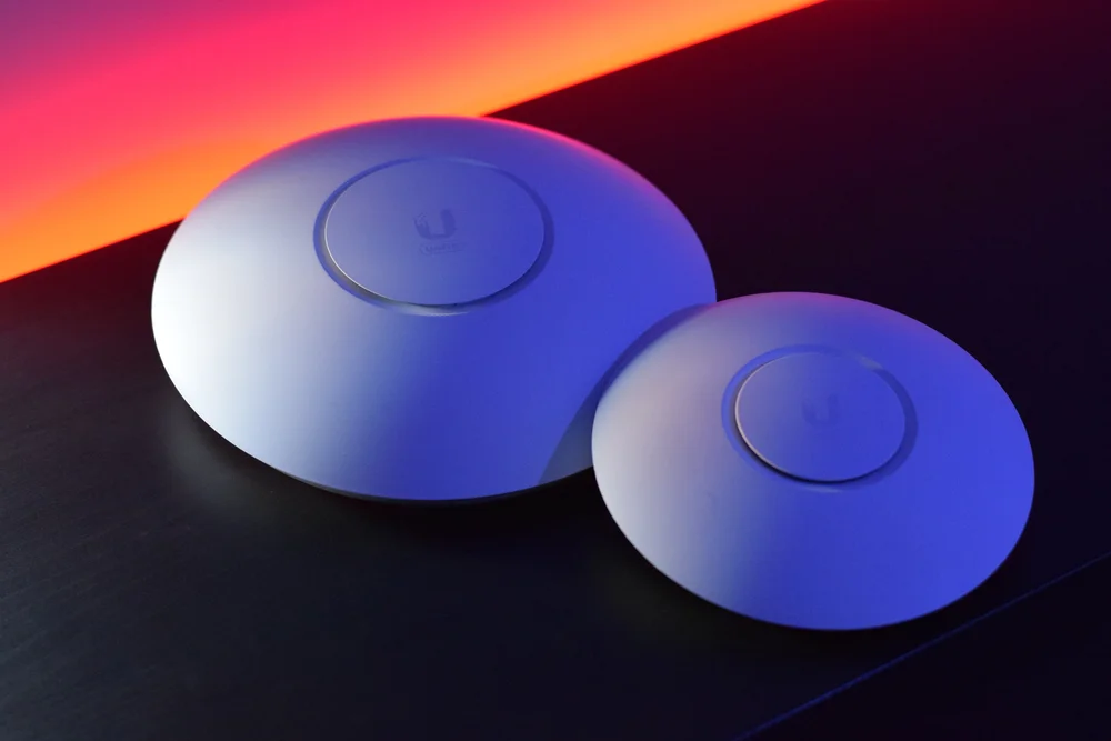 Bộ Phát Wifi Ubiquiti UniFi 6 Long-Range (U6-LR)