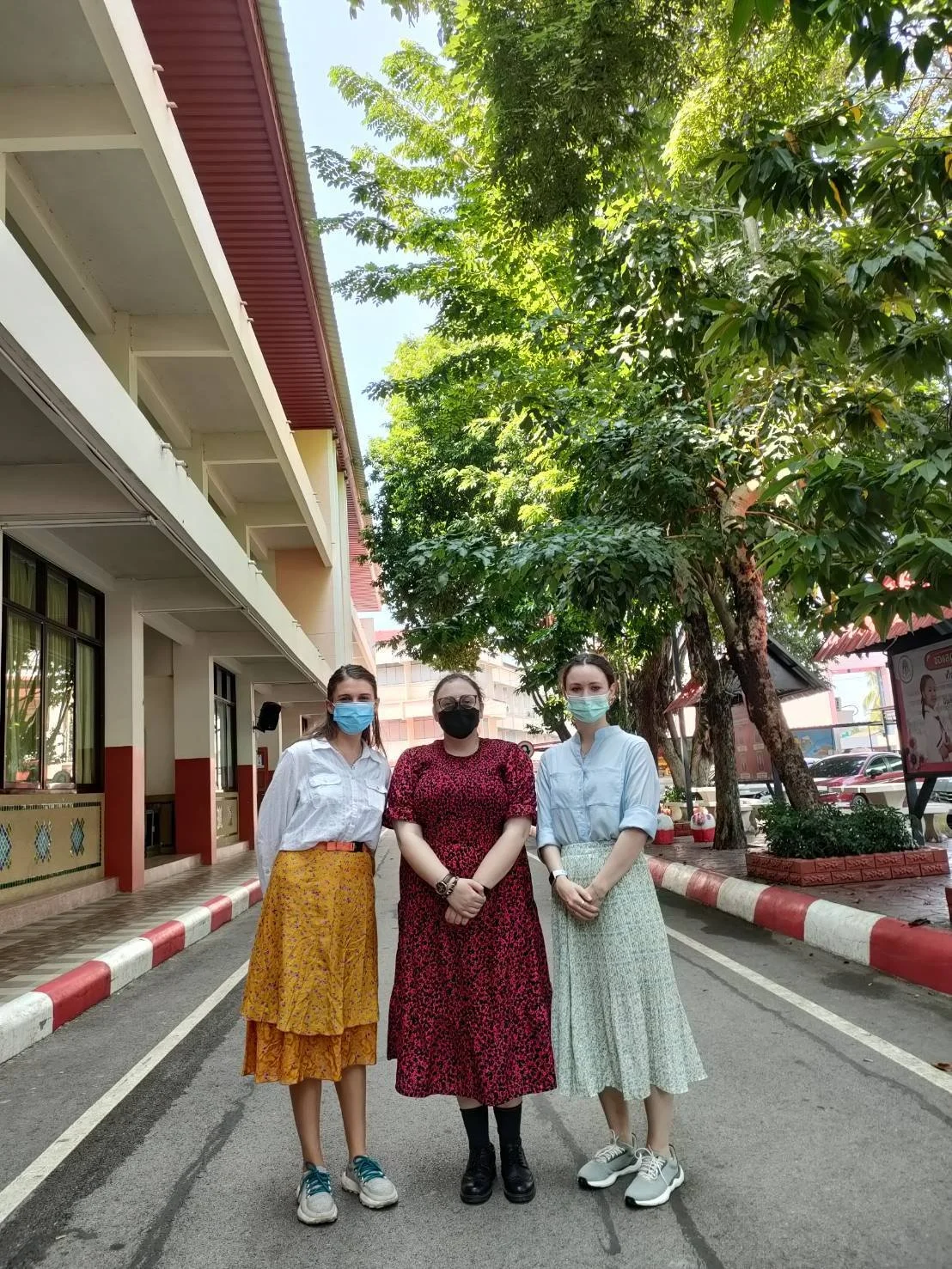 Dress Code Teachers: Tips for Teachers in Thailand — Teach & Travel ...