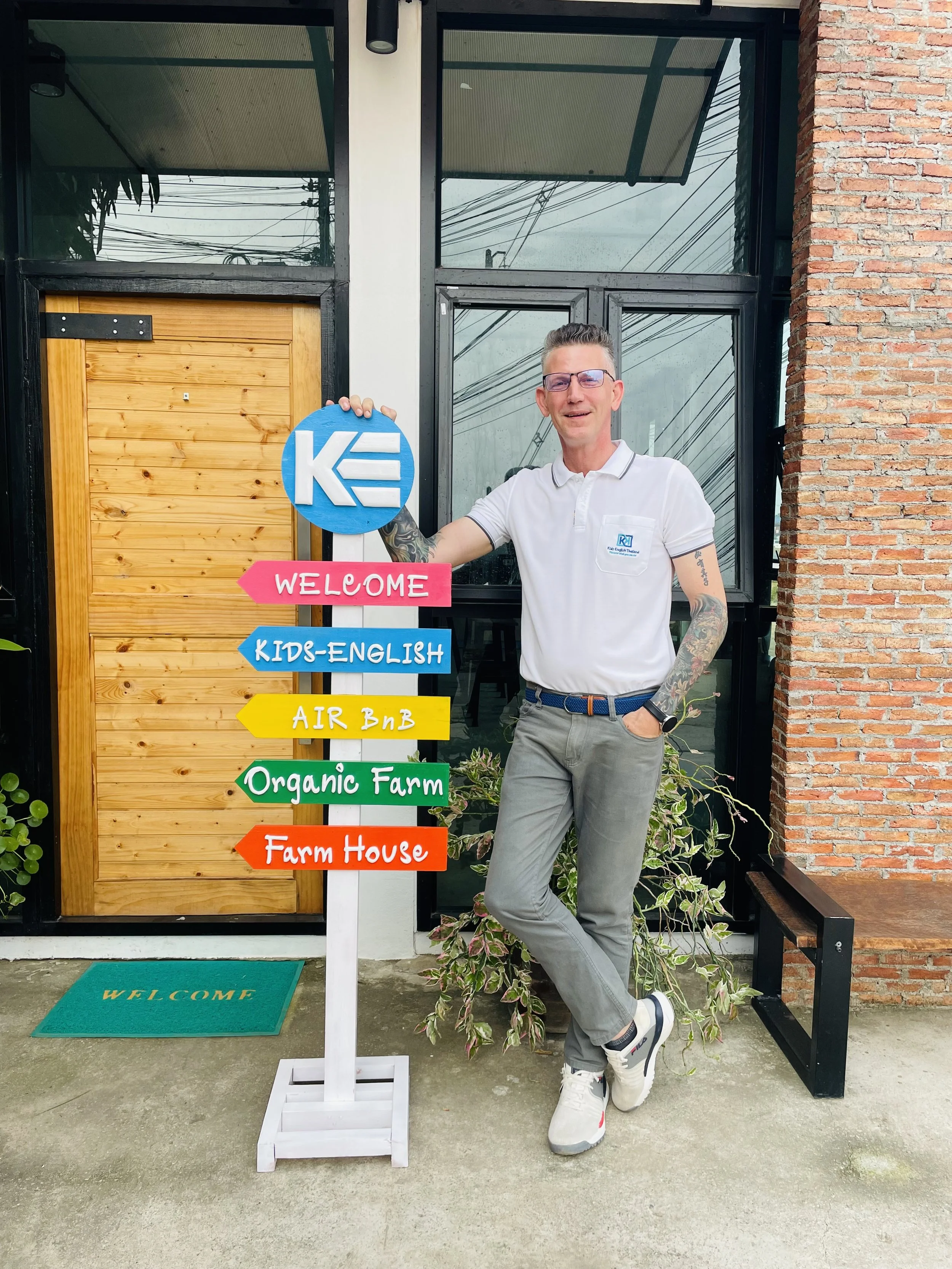 Teach in Thailand Meet the KET Team