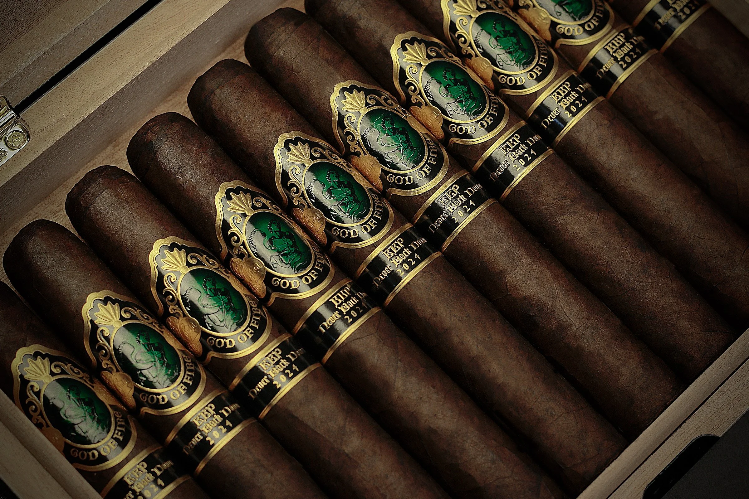 God of Fire KKP Never Back Down | God of Fire - Rare Vintage Premium Cigars