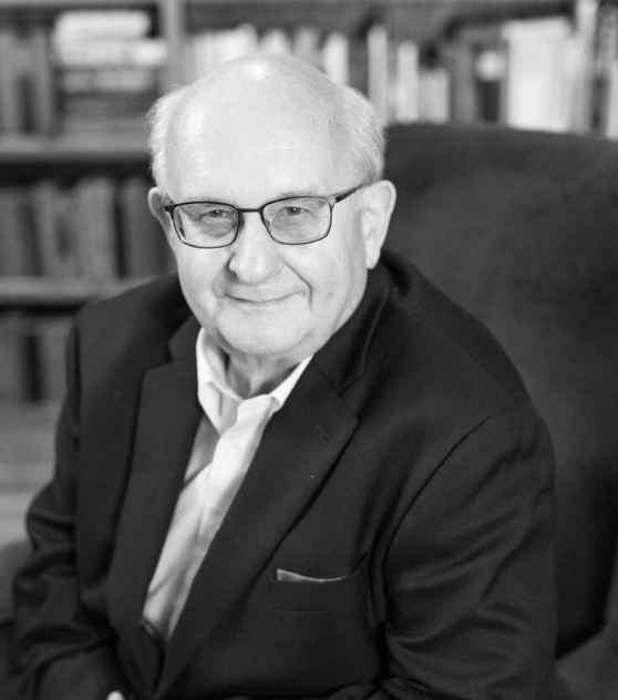 FOX POINTE PUBLISHING, LLP