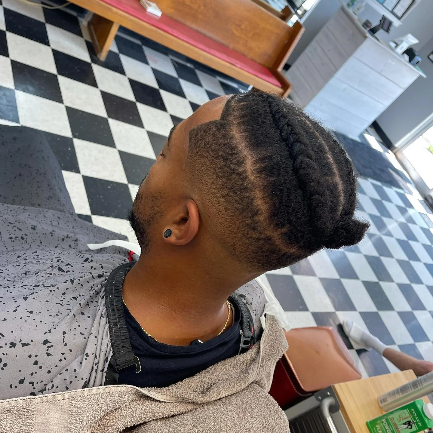 8th Street Barber Shop