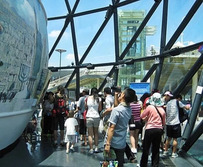 Season 01 Episode 12 Yael FARJUN — Mosaic of China