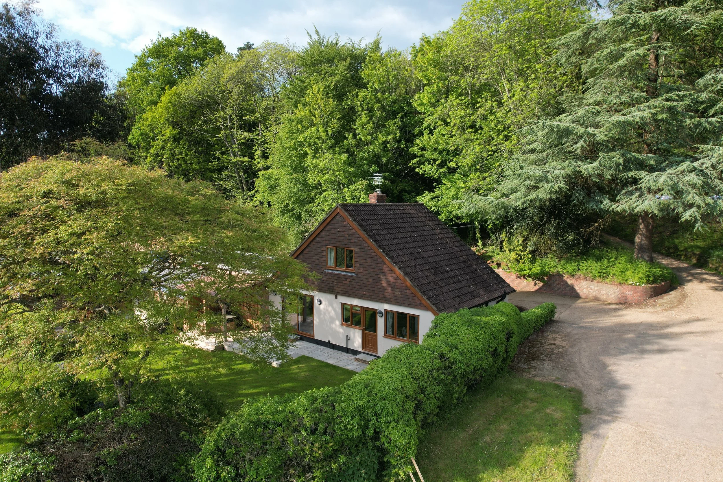 Surrey Hills Holiday Cottages - 5 Star Self Catering