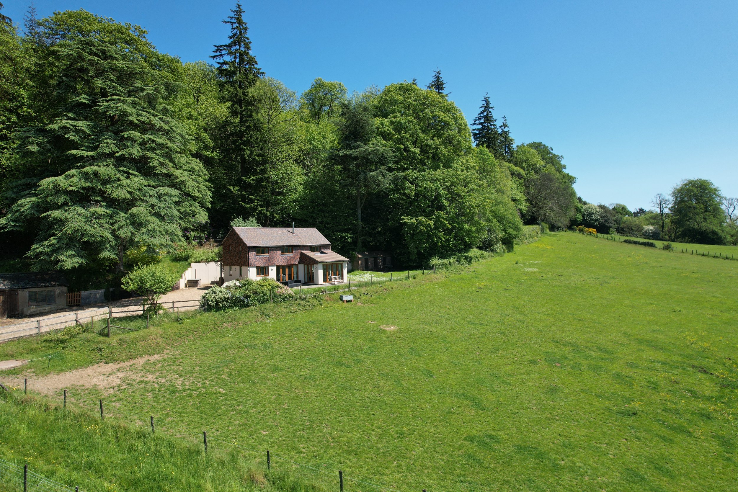 Surrey Hills Holiday Cottages - 5 Star Self Catering