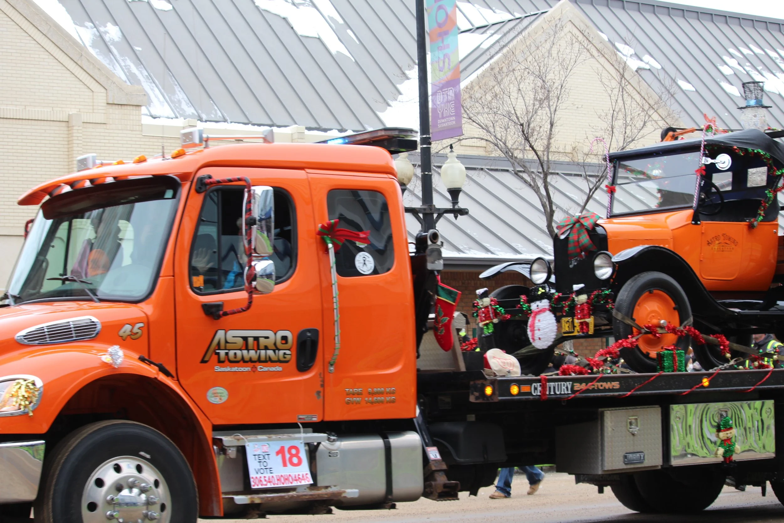 2021 Parade Photos — SASKATOON SANTA CLAUS PARADE