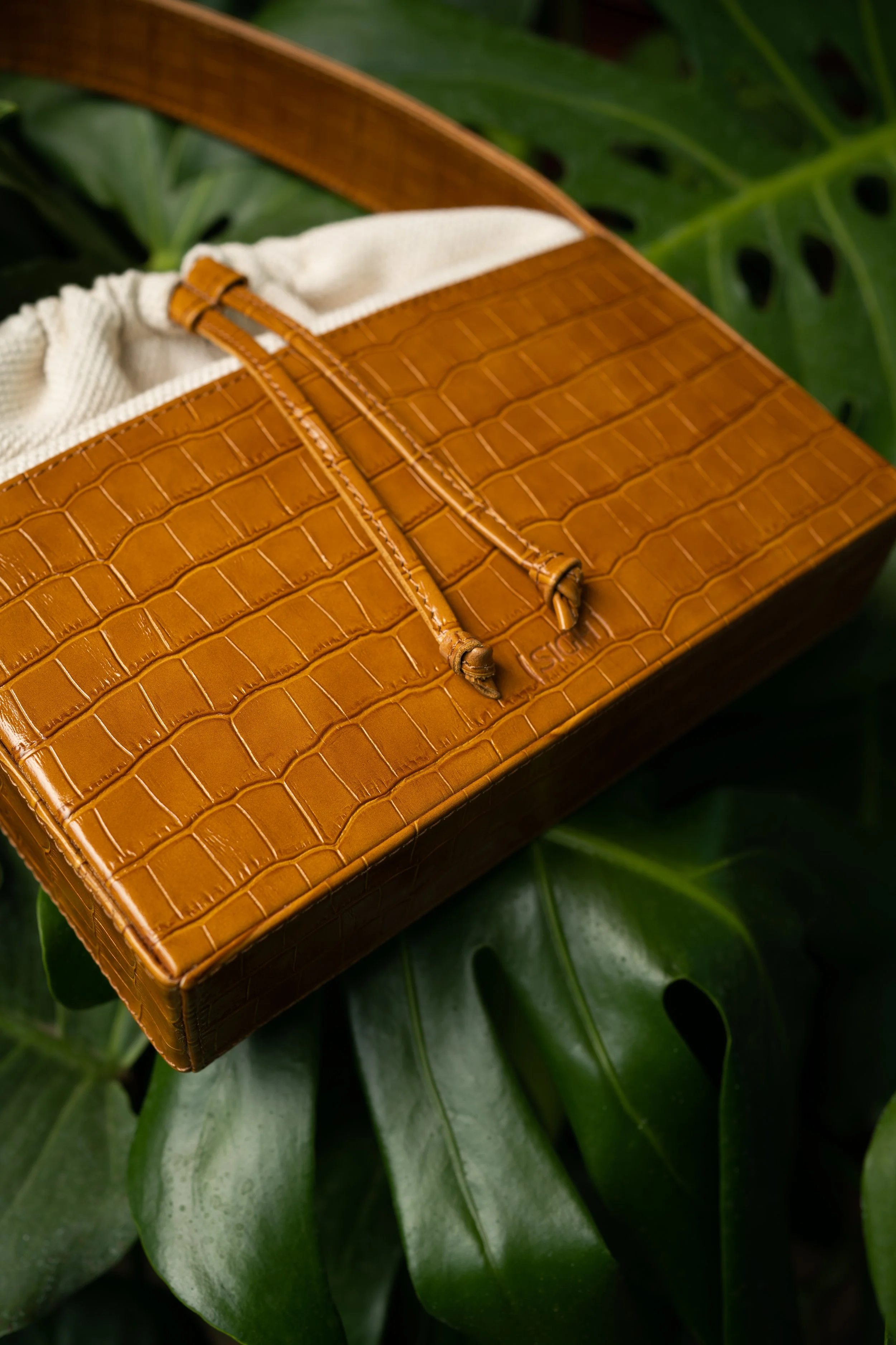 SHOP — Sigh Official Site