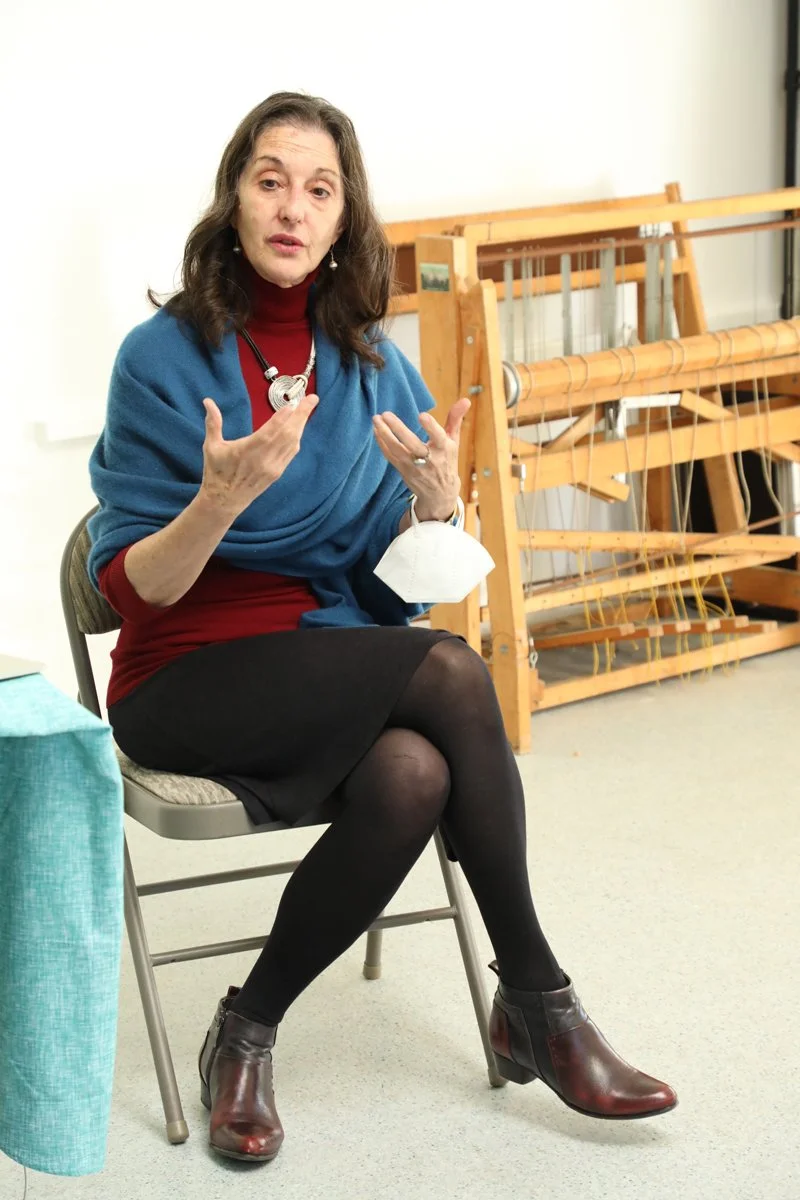 Claudia Bernardi — Las Maestras center