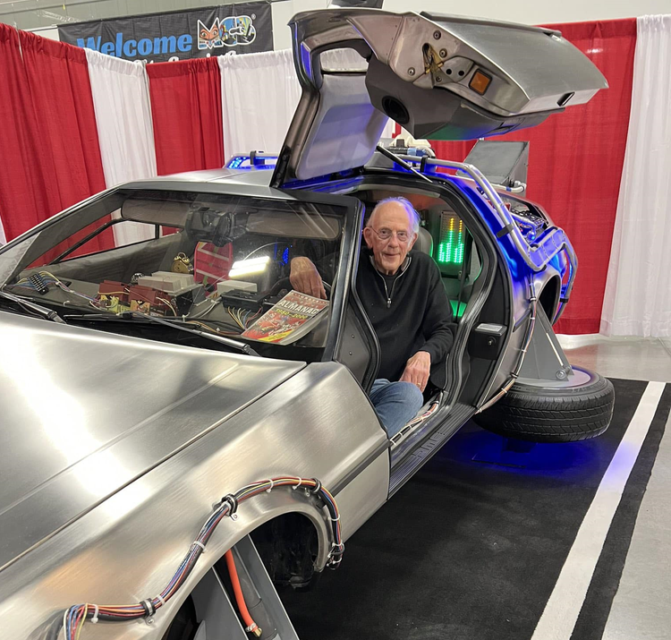 Delorean Time Machine Rental - DeloreanRental.com