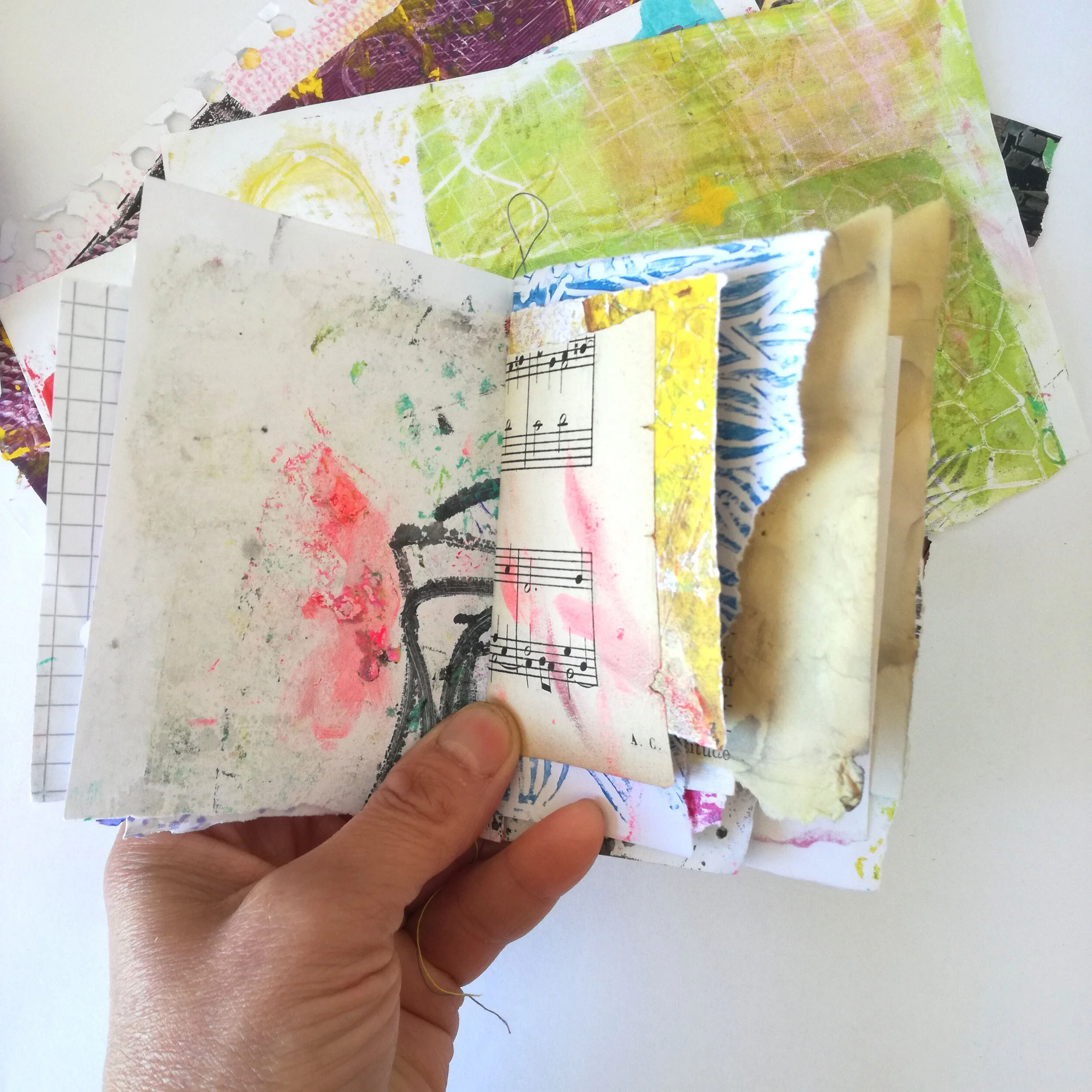 How to make quick and easy hand size journals — Francisca Nunes Mixed ...
