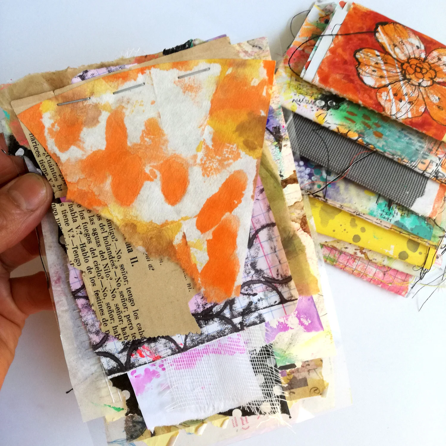 How to make quick and easy hand size journals — FRANCISCA NUNES Mixed ...