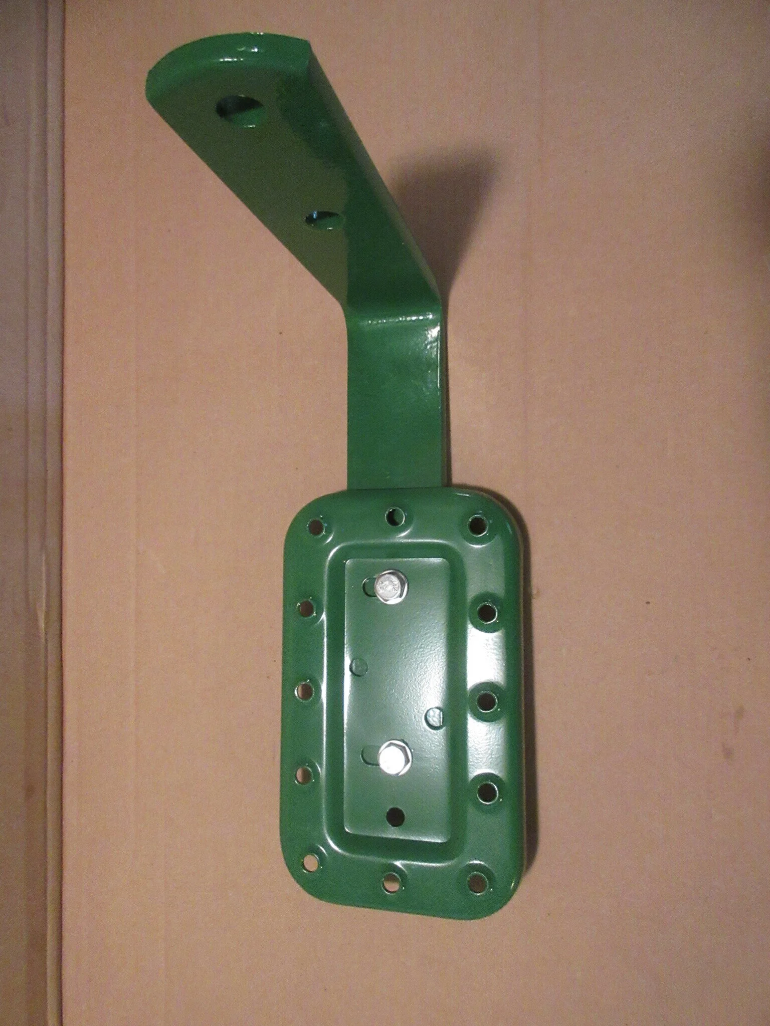 Step and Bracket assembly - fits many John Deere models — Lind Bros ...