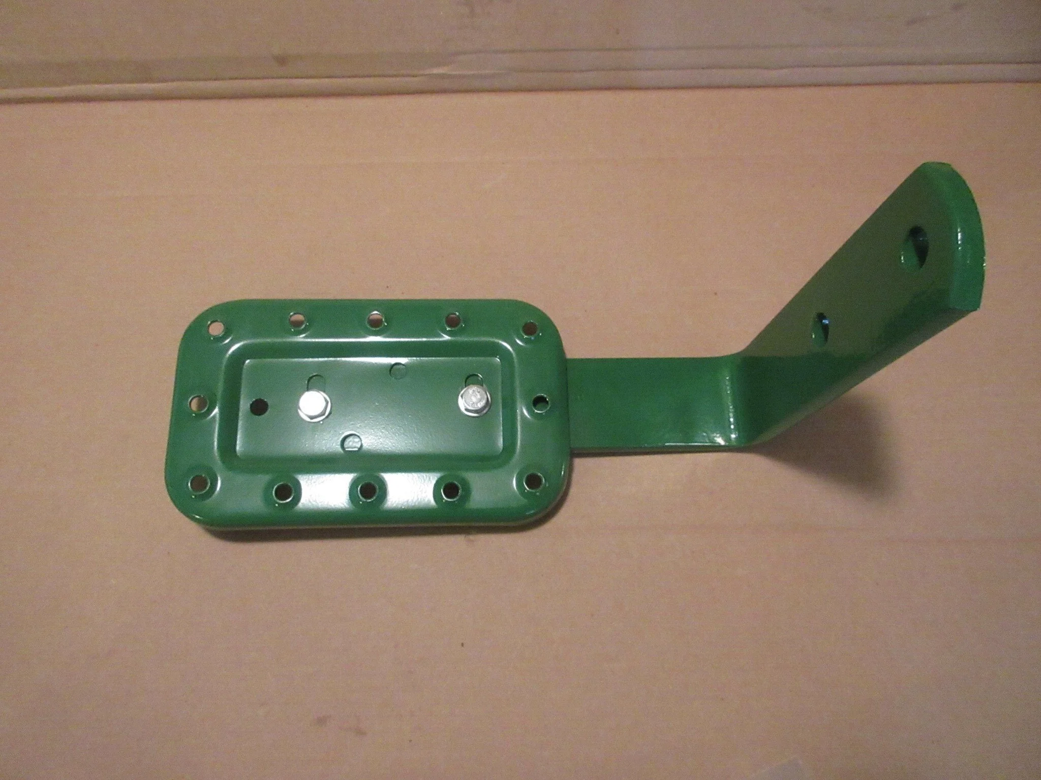 Step and Bracket assembly - fits many John Deere models — Lind Bros ...