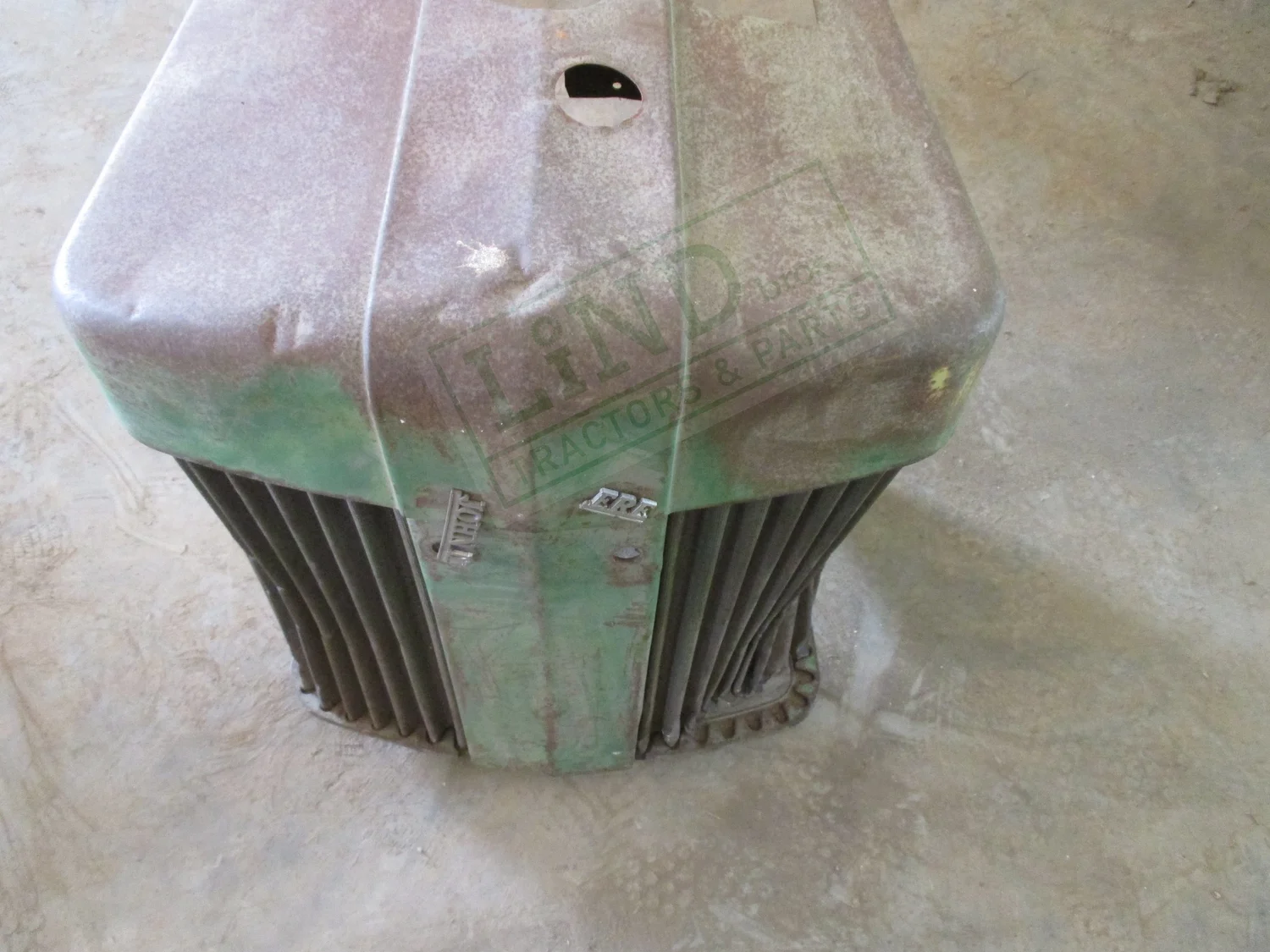 70 Front Nose — Lind Bros Tractor & Parts