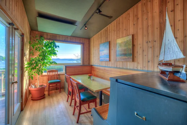 Creative local cuisine — Kingfish at West Sound