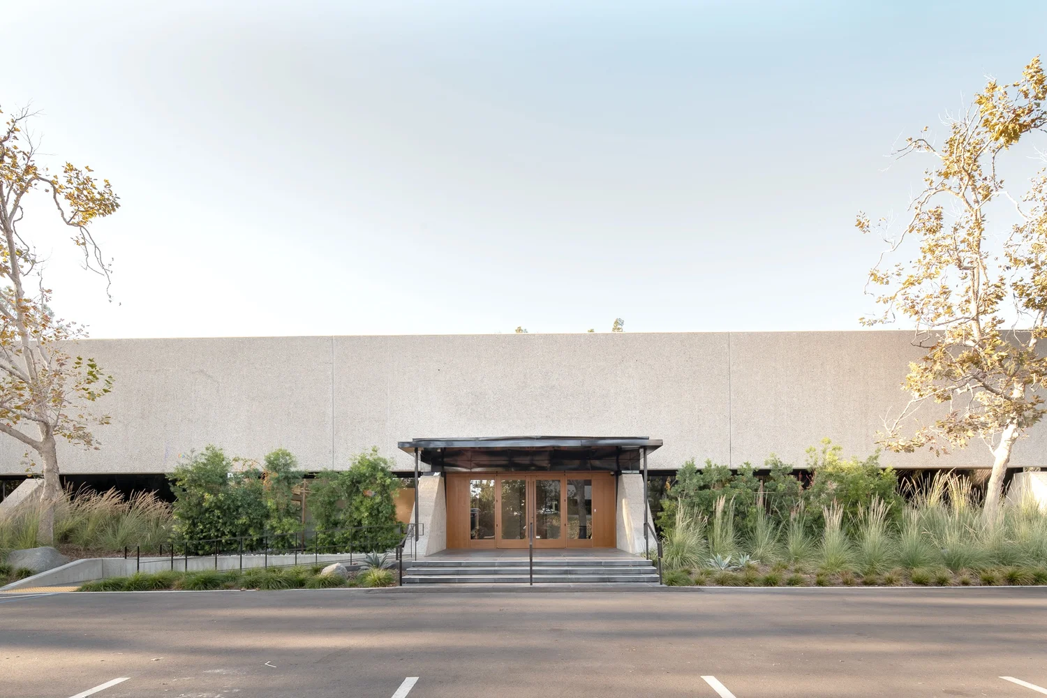 RAYMOND FOX & ASSOCIATES