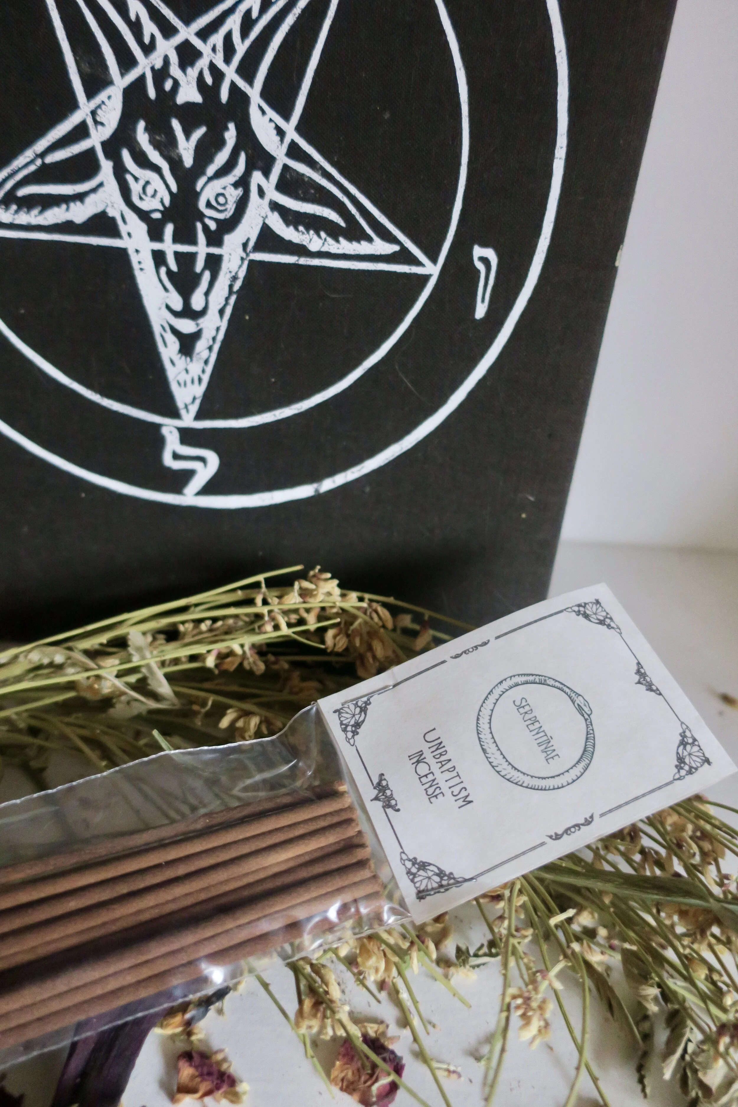 Satanic Boutique — Serpentīnae