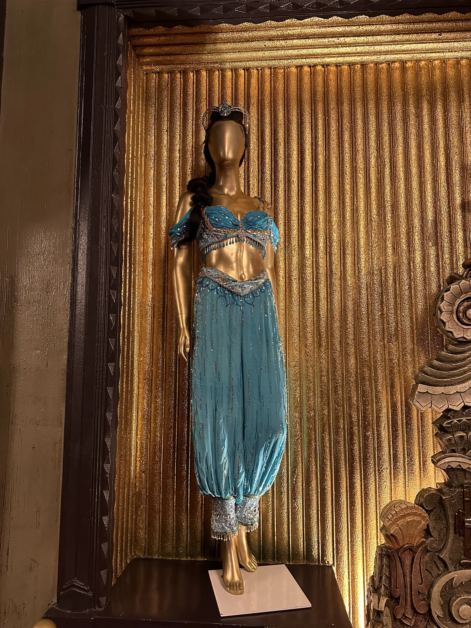 "Aladdin" Opening Night at Hollywood Pantages Theatre — Keshia Sih