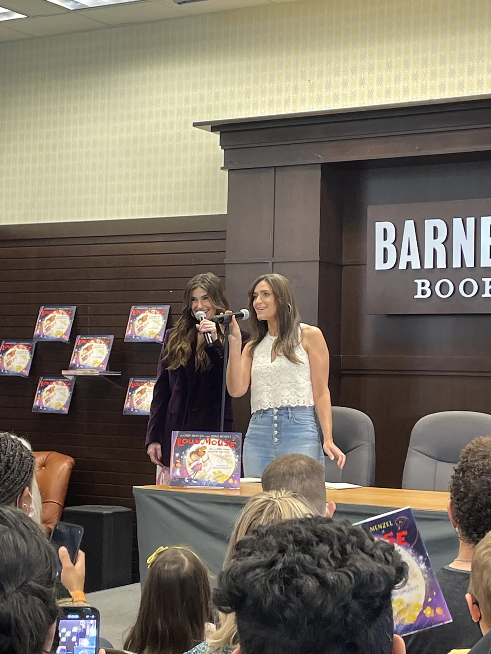 Meeting Idina Menzel + Cara Mentzel for Their New Book "Loud Mouse ...
