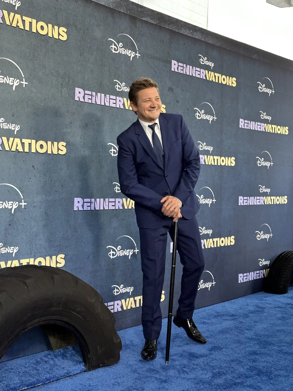 Covering the Red Carpet Premiere of Jeremy Renner's New Series ...