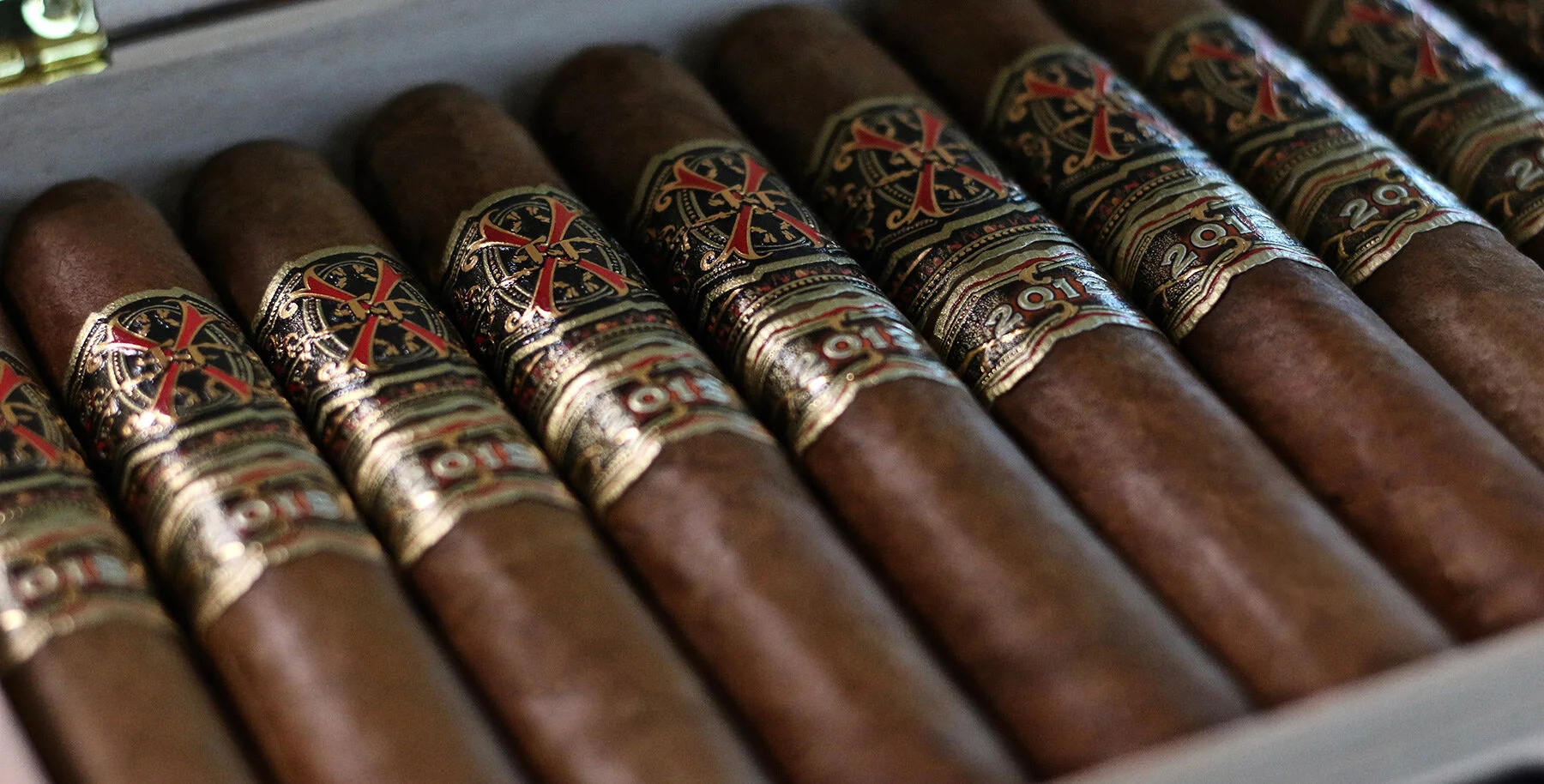 OpusX Serie "Heaven and Earth" Tauros the Bull | Fuente Aged Selection