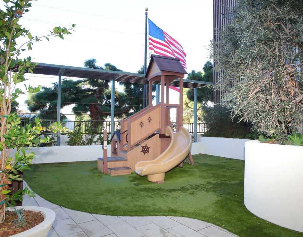 Missouri Place Play Structure - Barbara Butler Artist-Builder Inc.