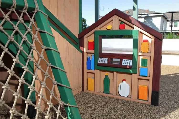 Beach Terrace - Barbara Butler Artist-Builder Inc.