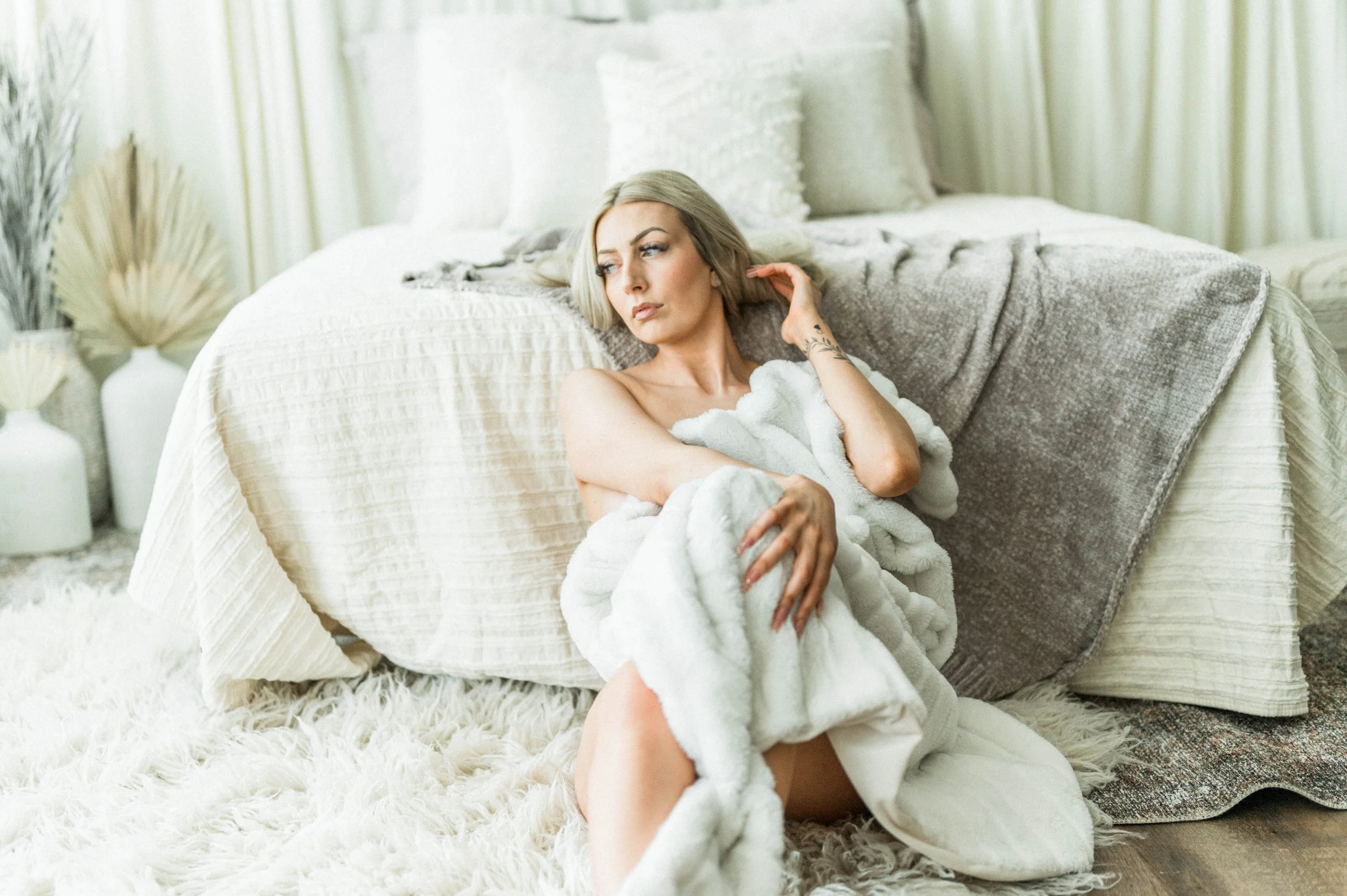 BOUDOIR — M