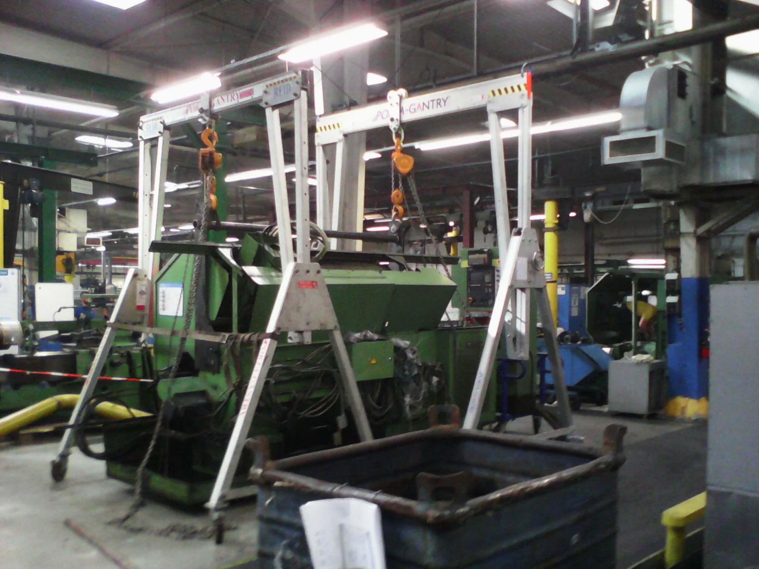 PORTA GANTRY – Goods and Personnel Lifting, Fall Arrest Aluminum Gantry ...