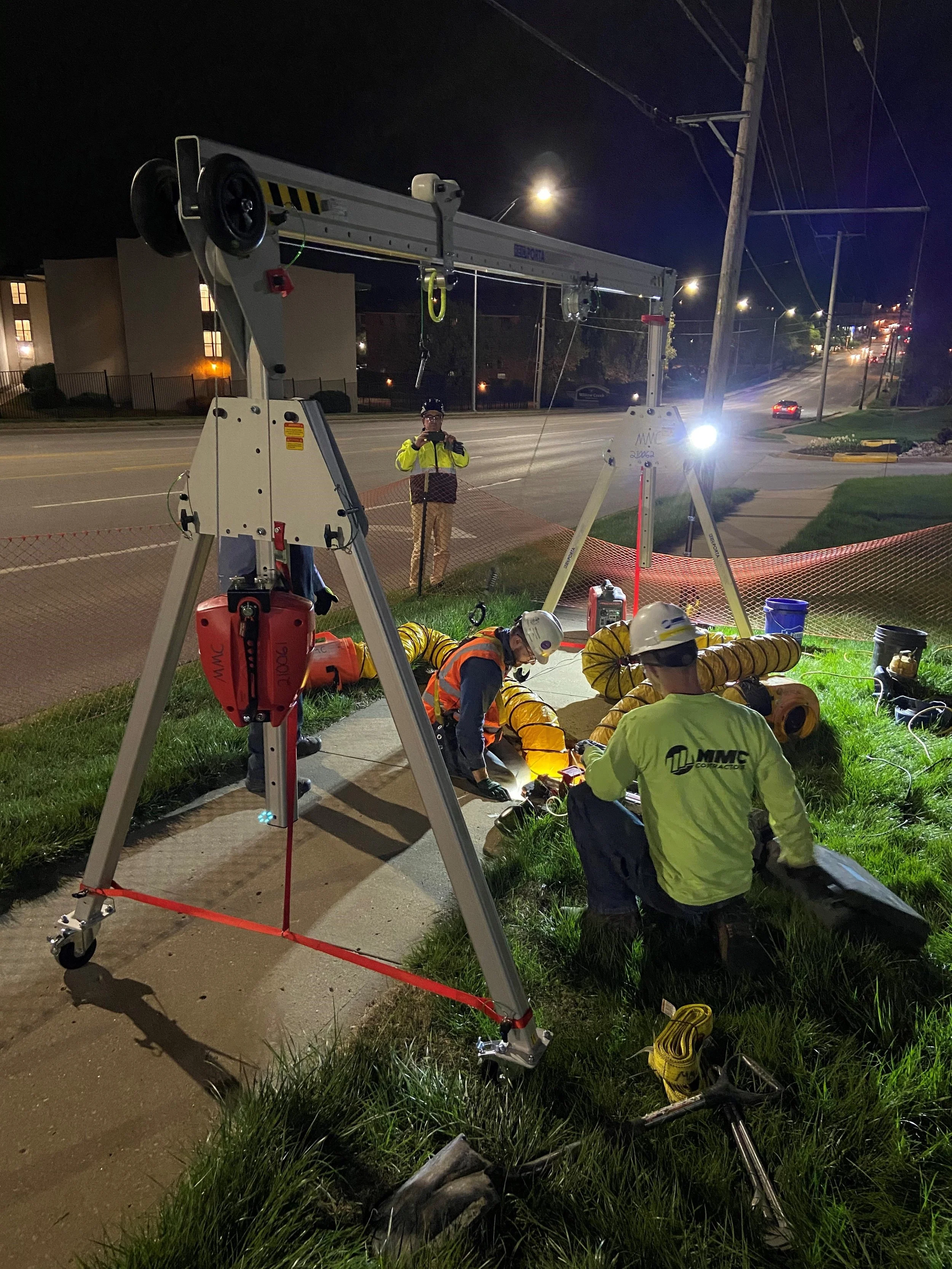 PORTA GANTRY RAPIDE – Goods and Personnel Lifting, Fall Arrest Aluminum ...