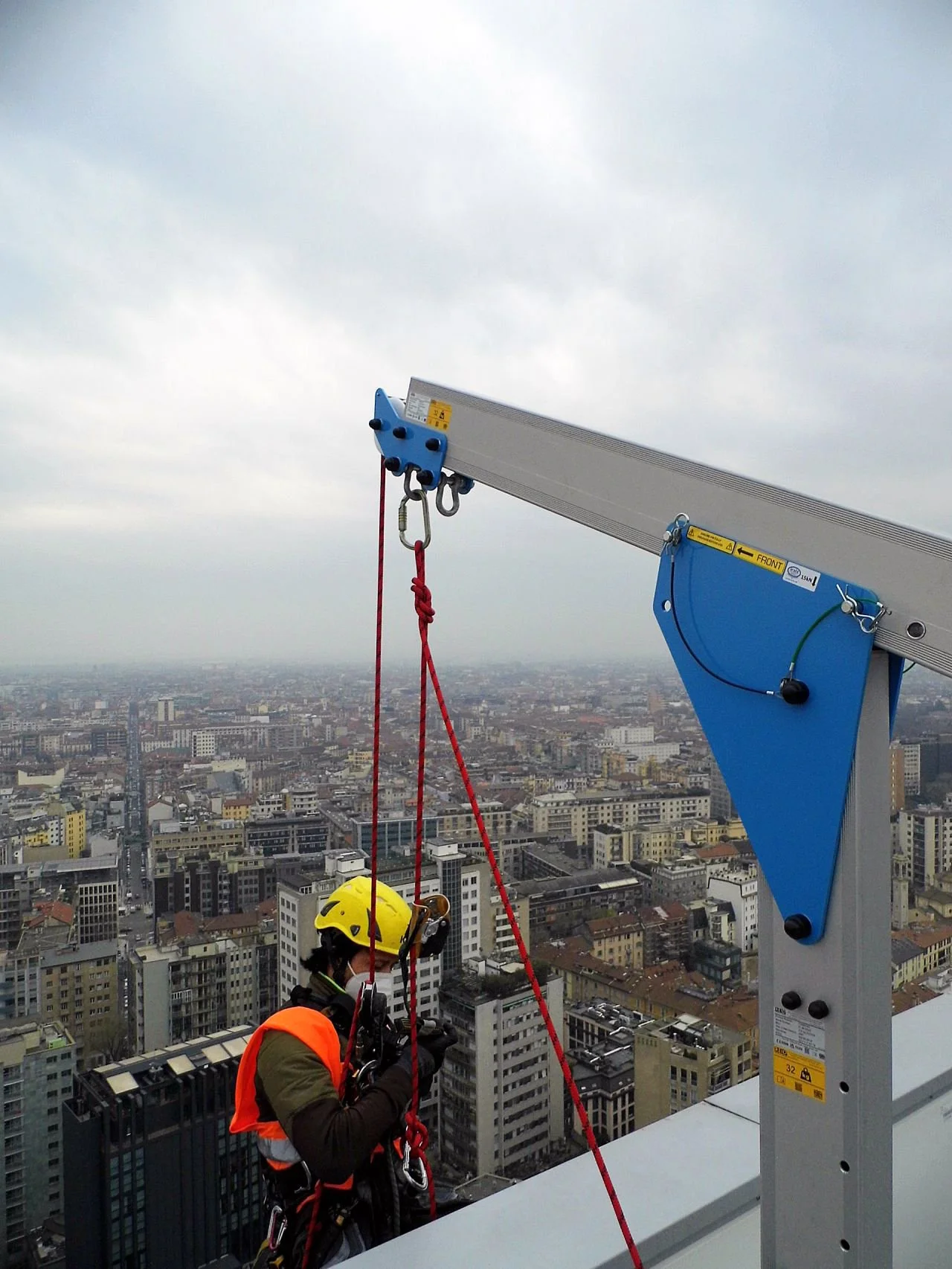 REID Lifting Inc - Designer & Manufactures of Portable, Aluminium ...