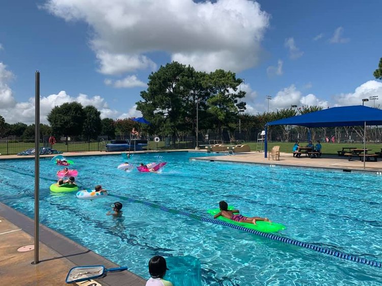Pools/Splash Pads — Fairfield Athletic Club