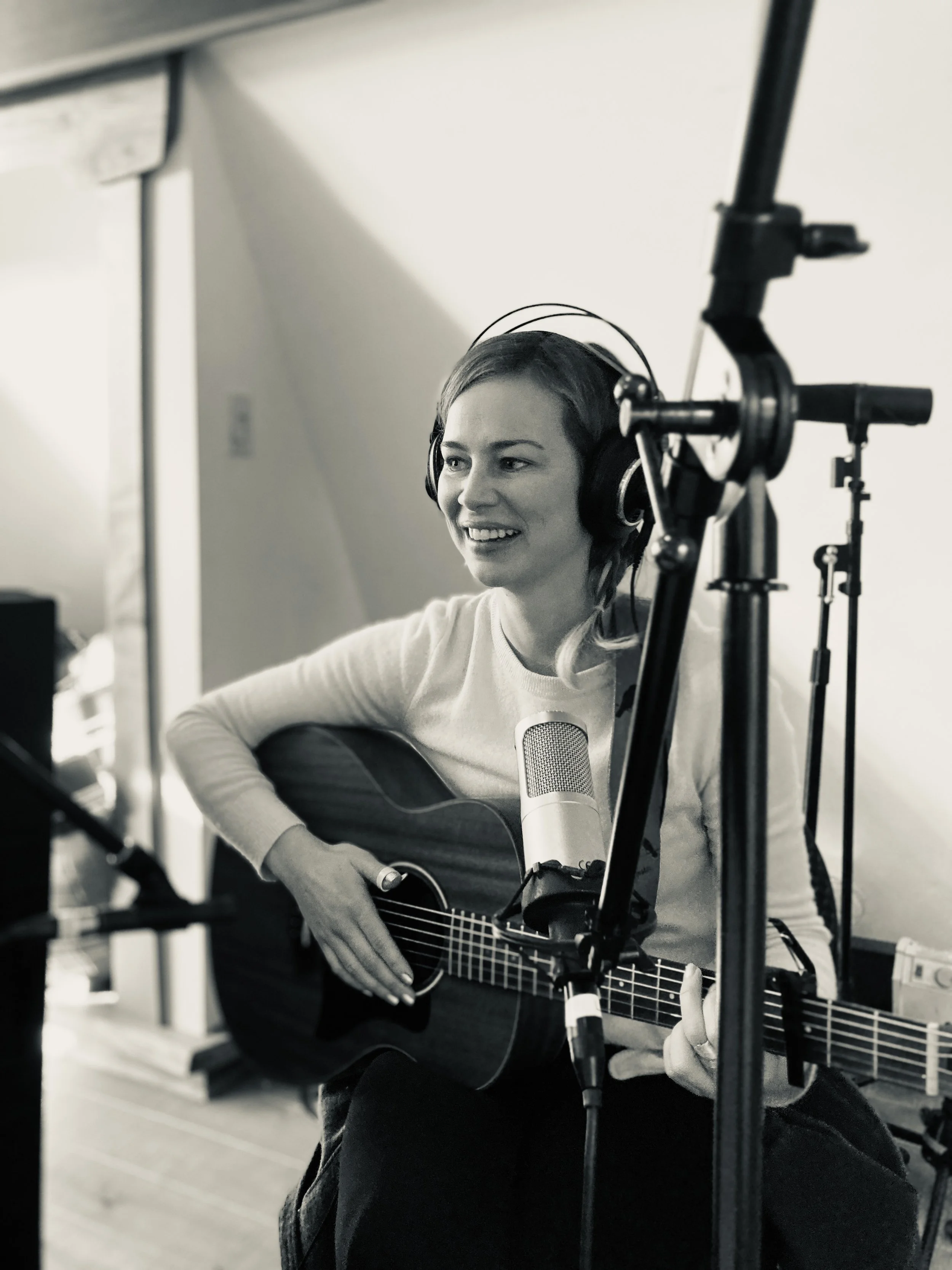 Bio — Gina Davis Music