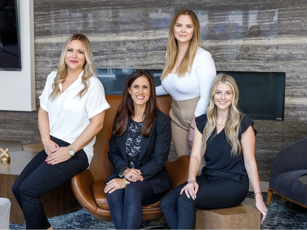 Contact — Sunday Brunch Agency