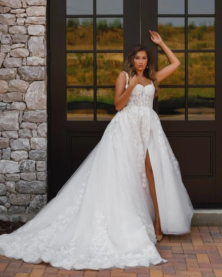 Elizabeth Lee Bridal