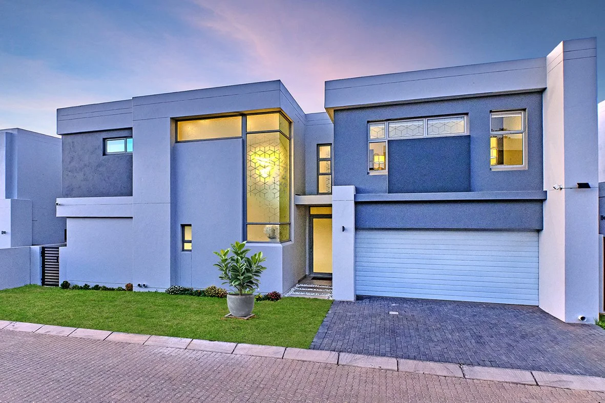 West End homes for sale in Bryanston — LYNN ESTATES