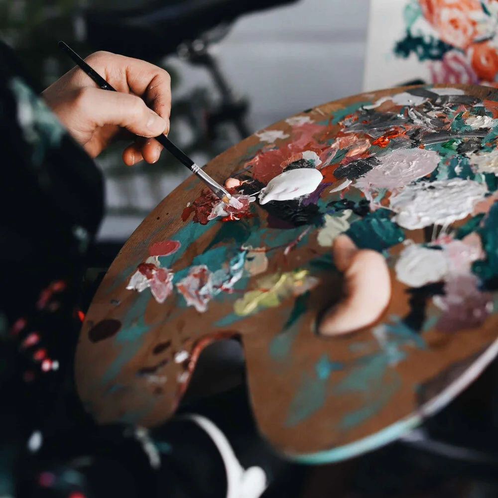 4 Types of Acrylic Paint for Visual Artists: The Pros and Cons of Each ...